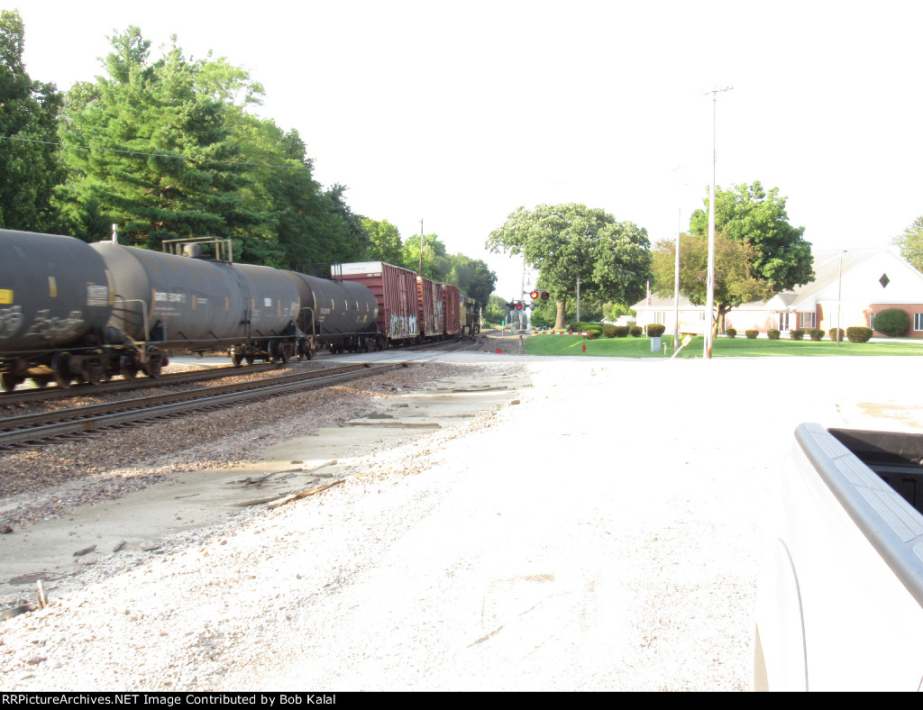 NS 7655 & UP 7944 headed north